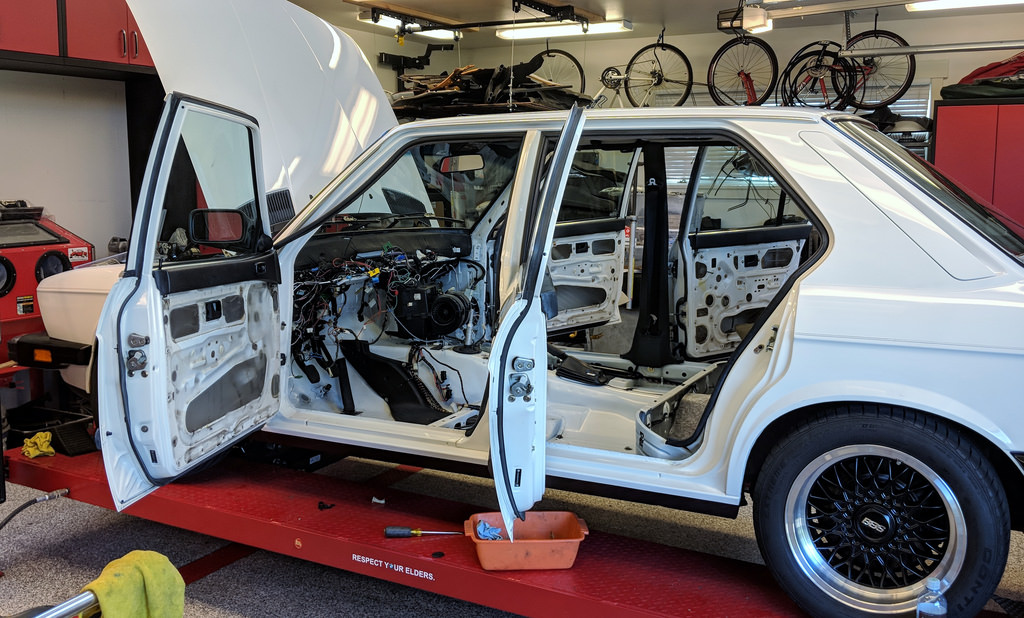 The Restoration Garage - build-threads.com